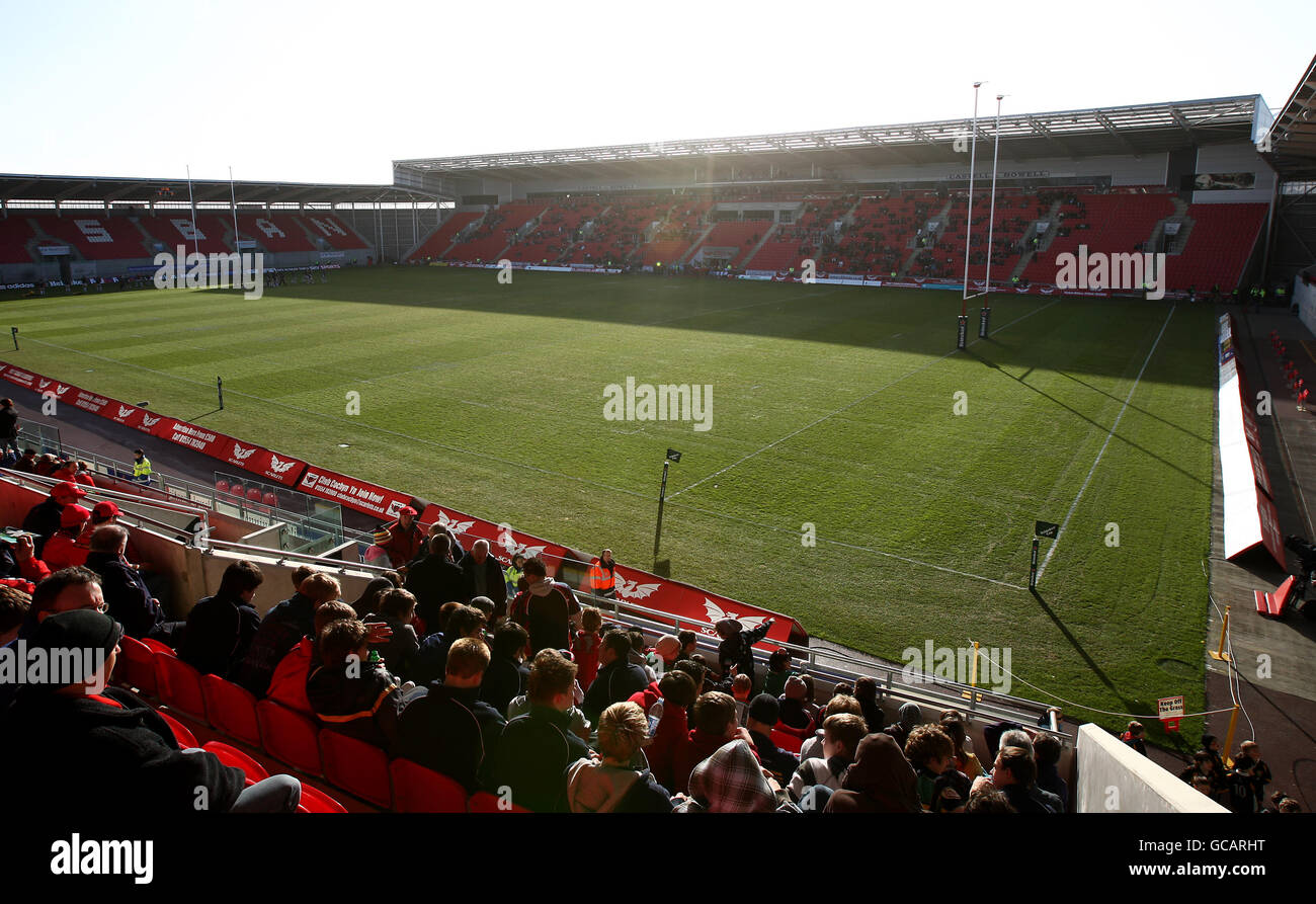 Rugby Union - Heineken Cup - Pool Six - Llanelli Scarlets v London ...