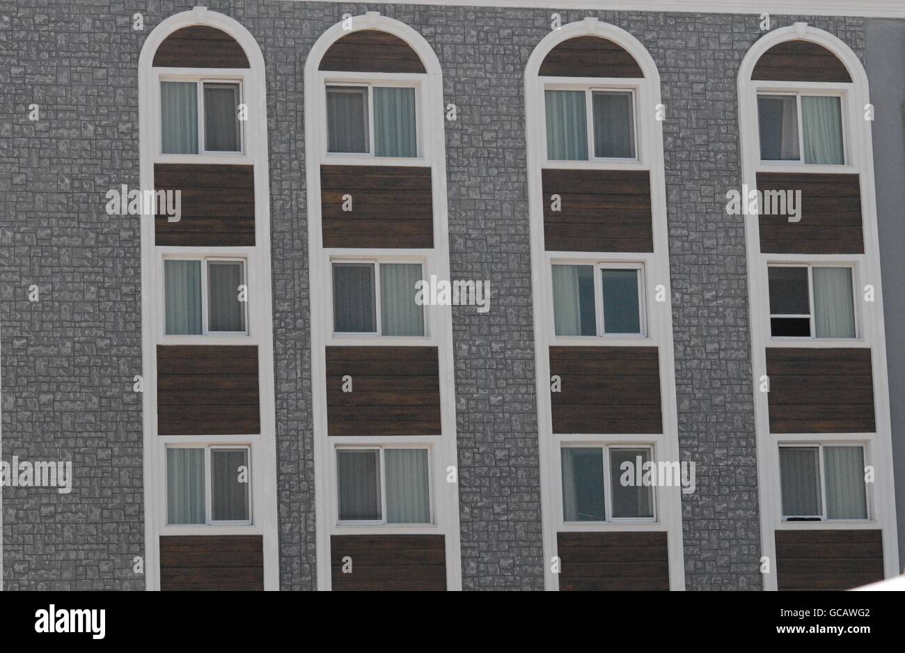 Hotel windows texture hi-res stock photography and images - Alamy