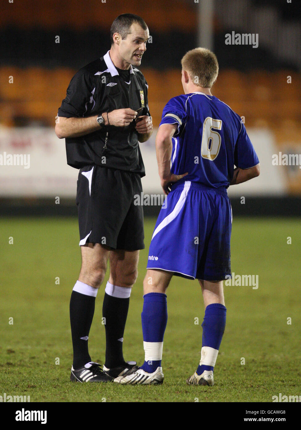 Teenager soccer referee hi-res stock photography and images - Alamy