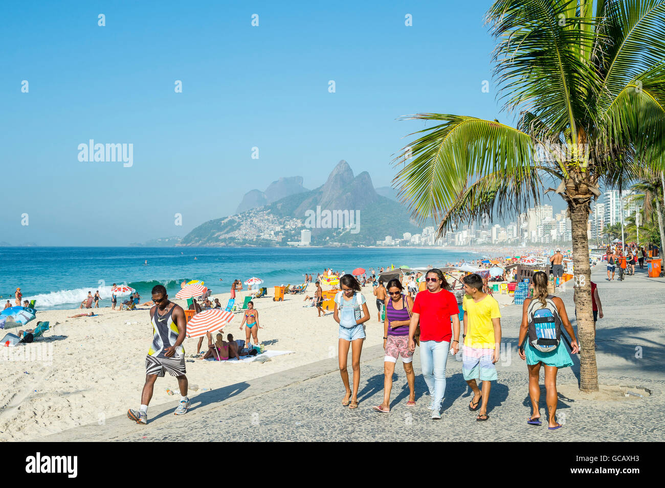 Rio de janeiro beach walk hi-res stock photography and images - Alamy