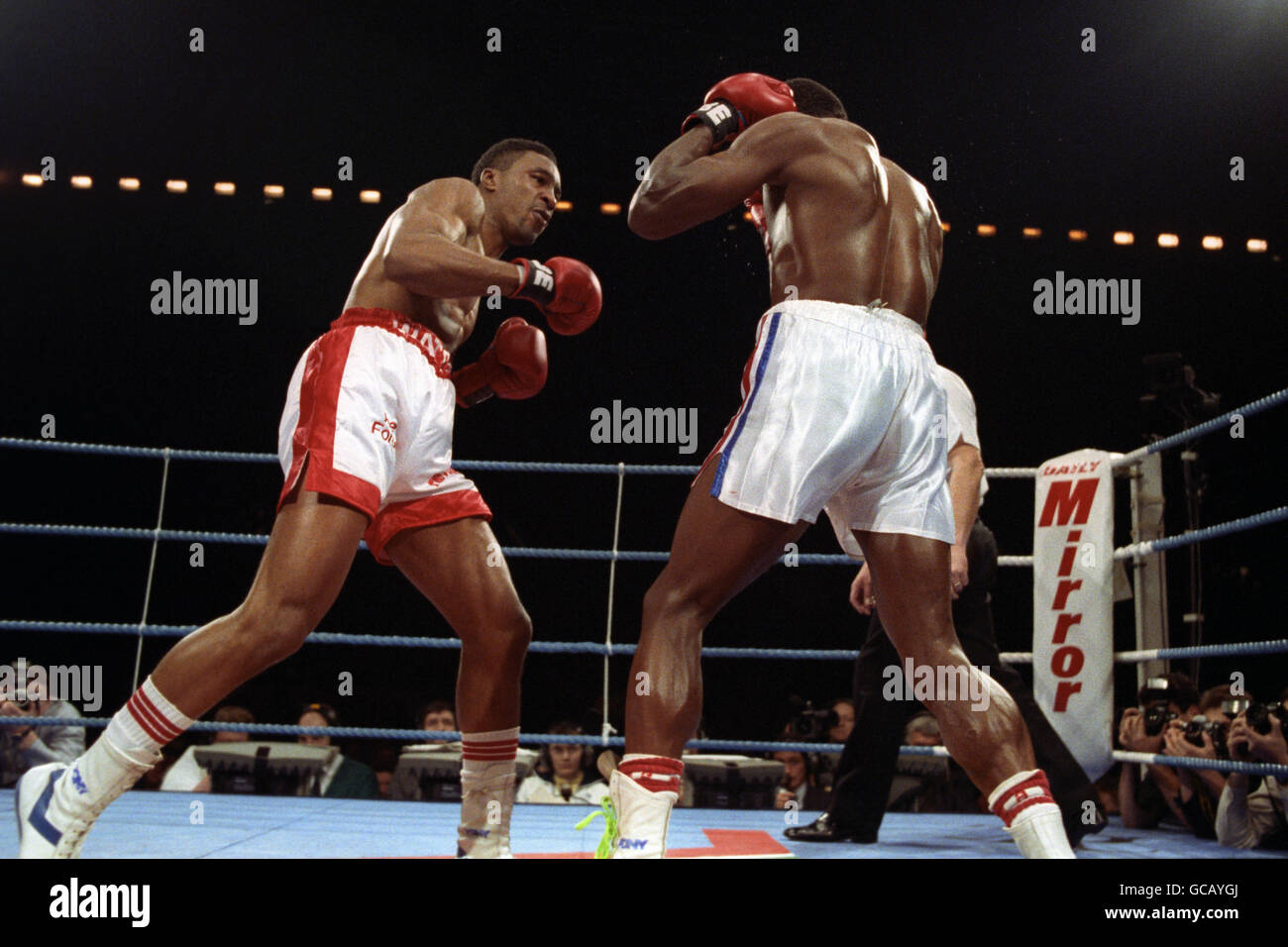 Exhibition boxing fight hi-res stock photography and images - Alamy