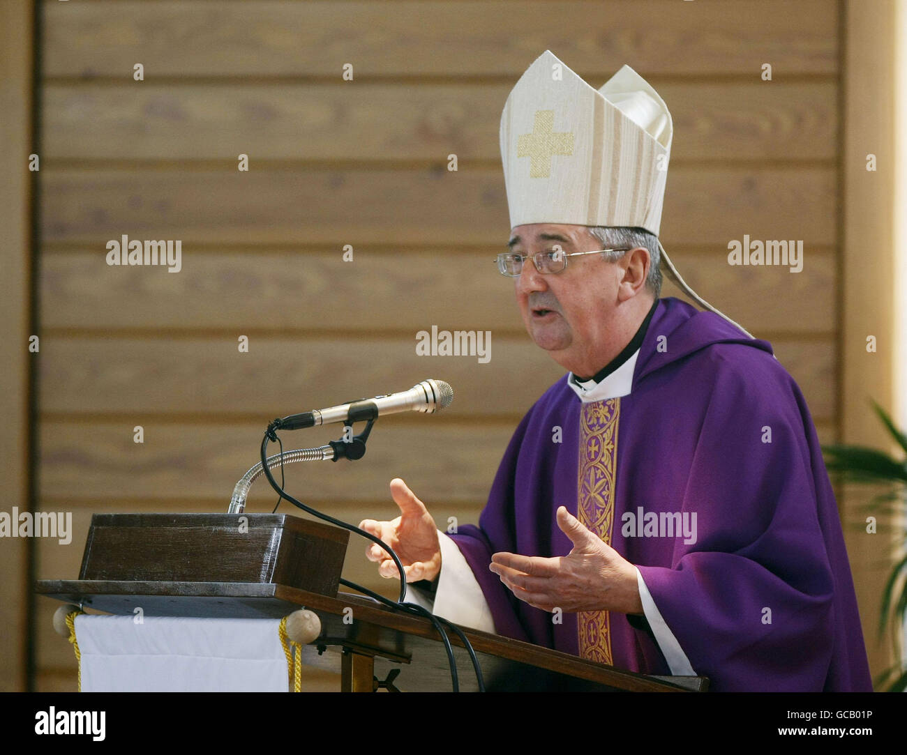 Bishops miter hi-res stock photography and images - Alamy