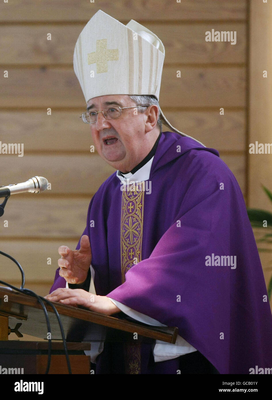 Bishops miter hi-res stock photography and images - Alamy