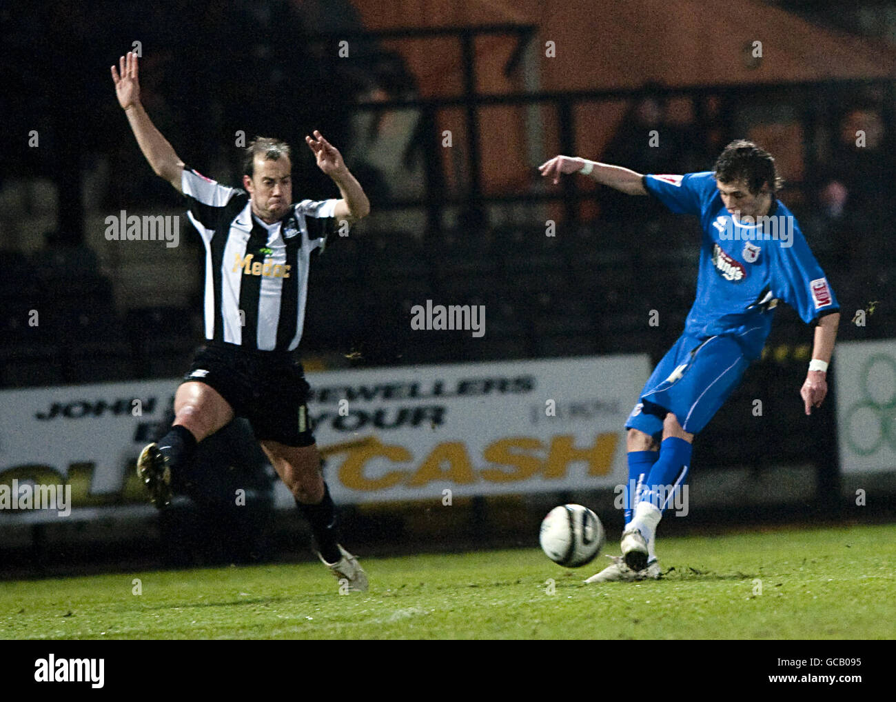 Grimsby Town's Jamie Devitt scores his sides equalising goal against ...