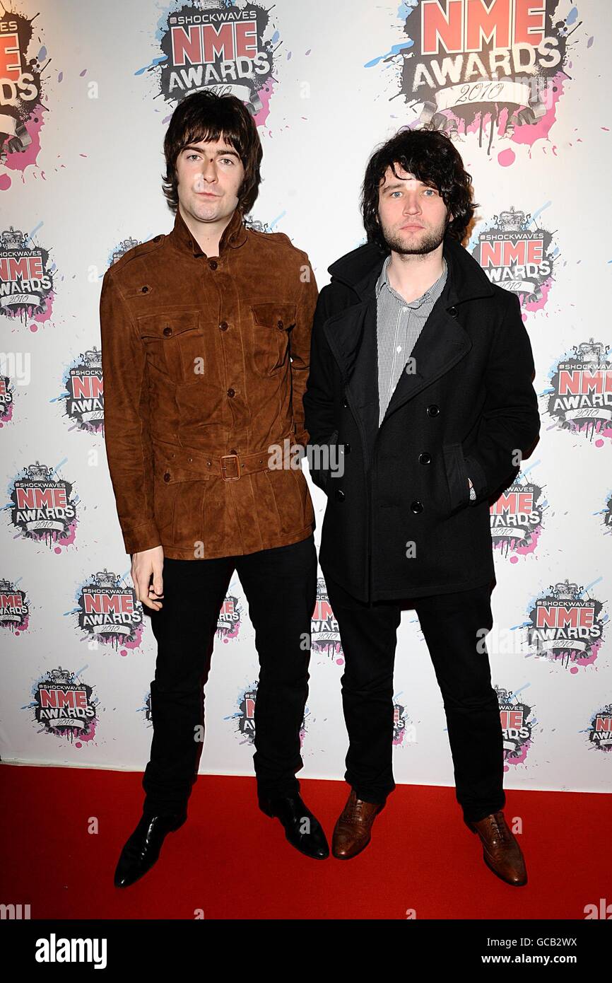 Liam Fray (left) and Michael Campbell (right) of The Courteeners ...