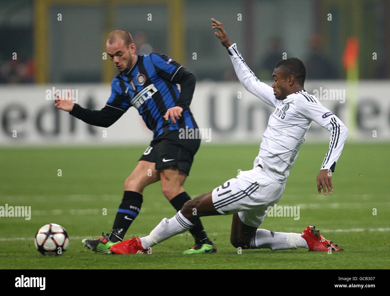 Soccer - UEFA Champions League - Round of 16 - First Leg - Inter Milan ...
