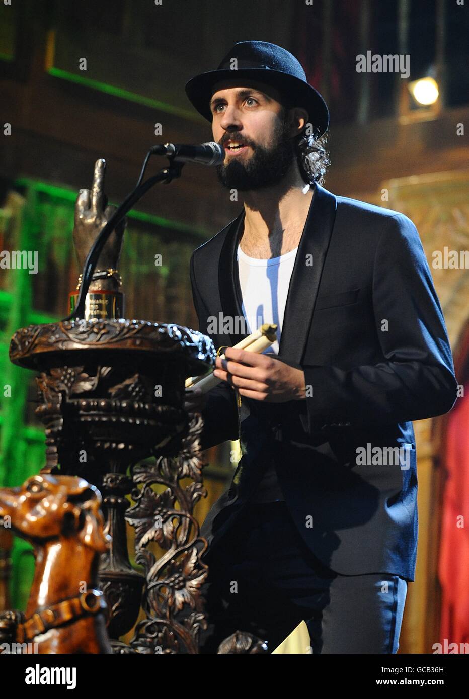 Maximo park show hi-res stock photography and images - Alamy