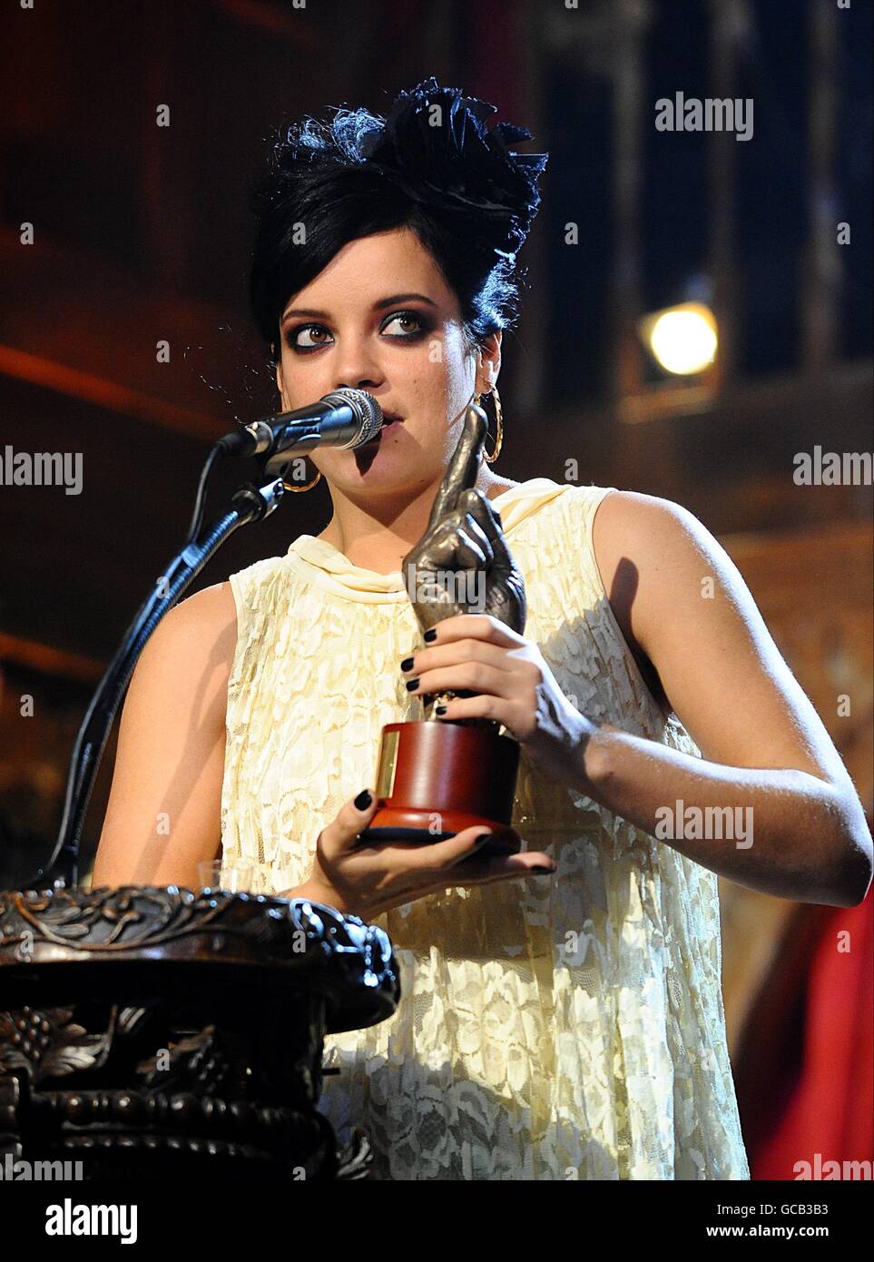 Lily Allen collects the Giving It Back Fan Award during the 2010 NME ...
