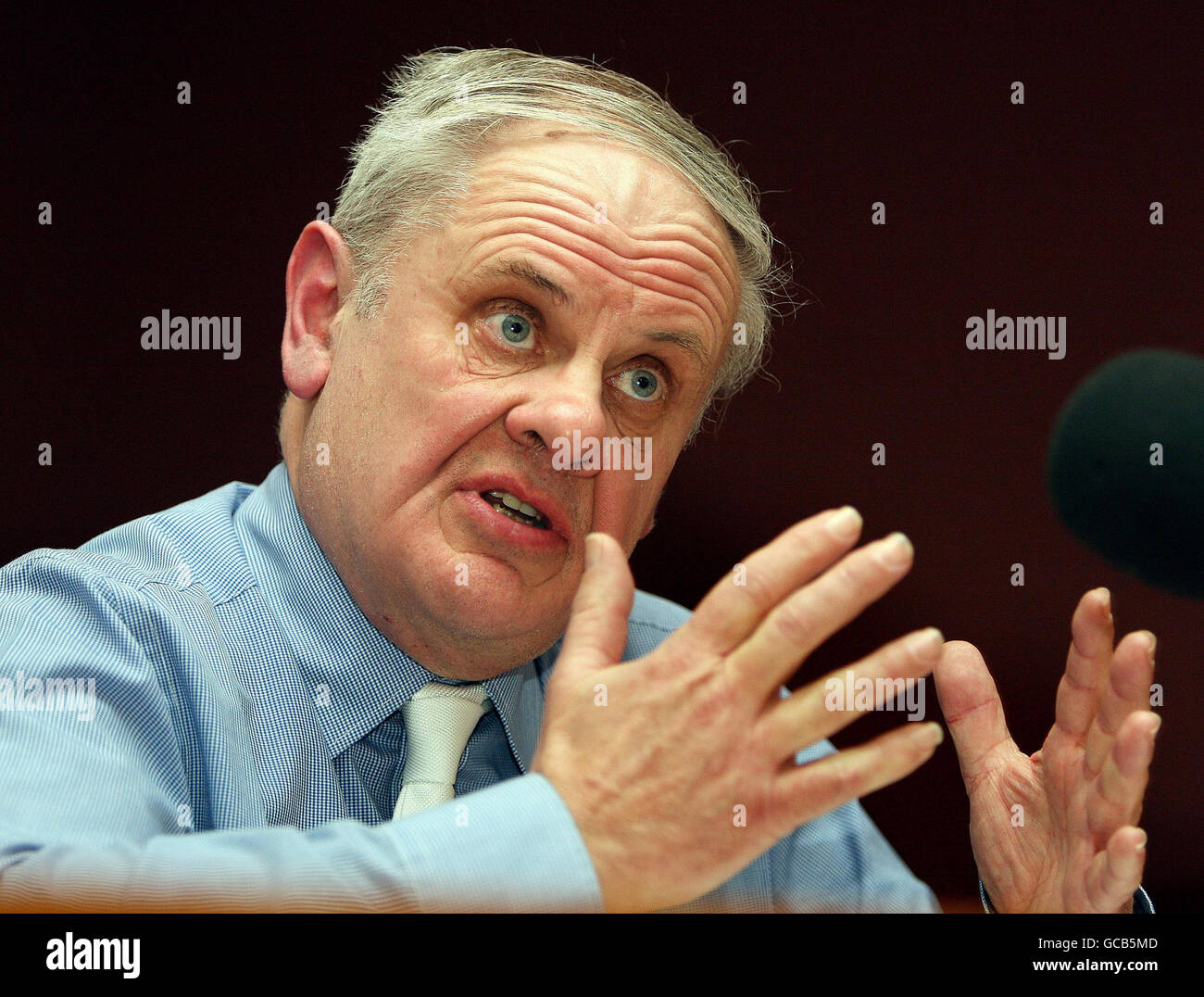 Rev Norman Hamilton speaks at Church House, Belfast Stock Photo - Alamy