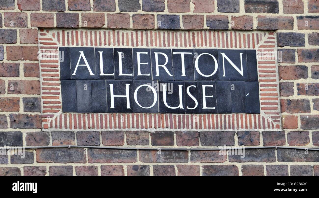 General view of Allerton House on the Provost Estate in Islington ...