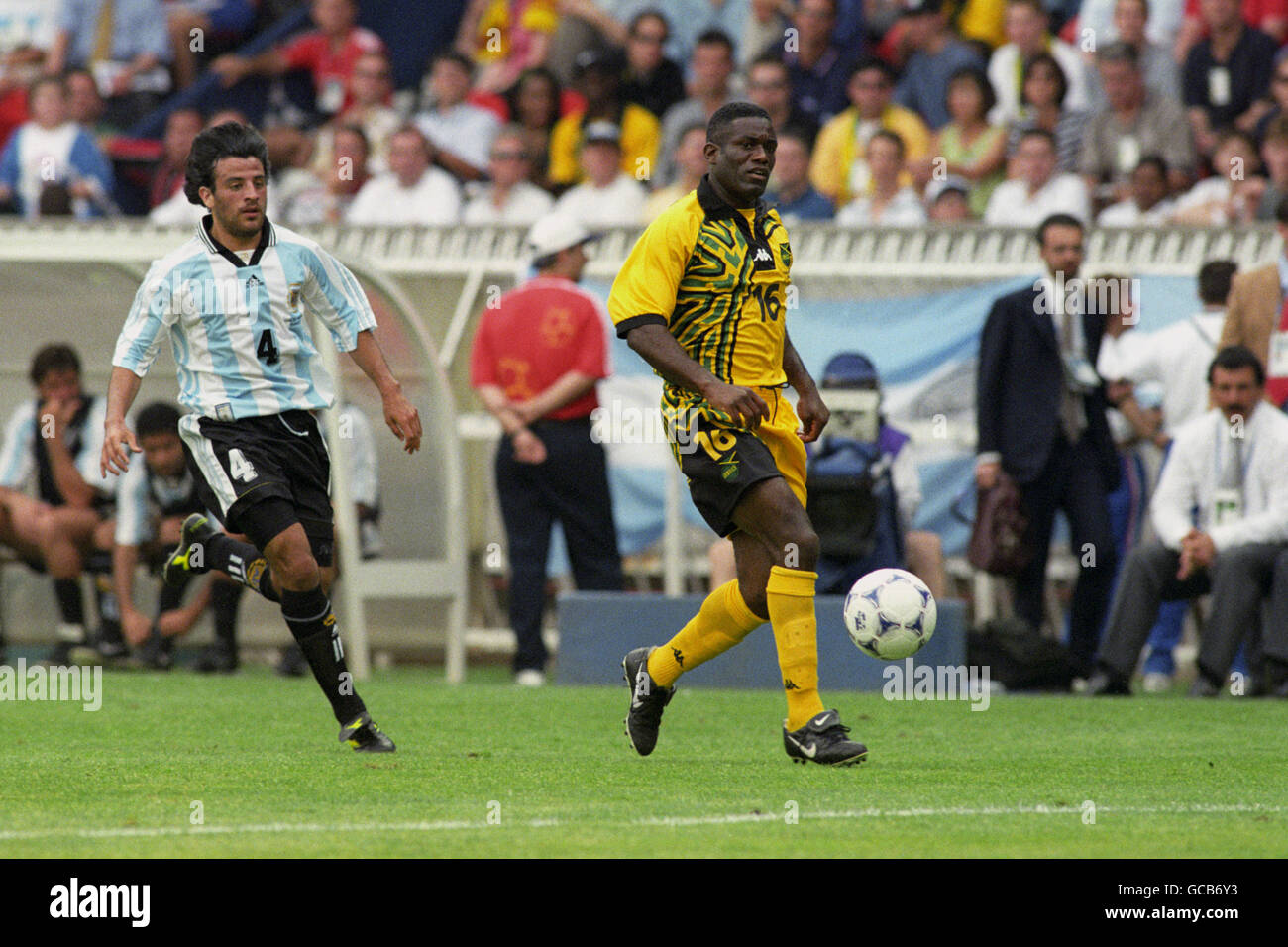 L r robbie earle hi-res stock photography and images - Alamy