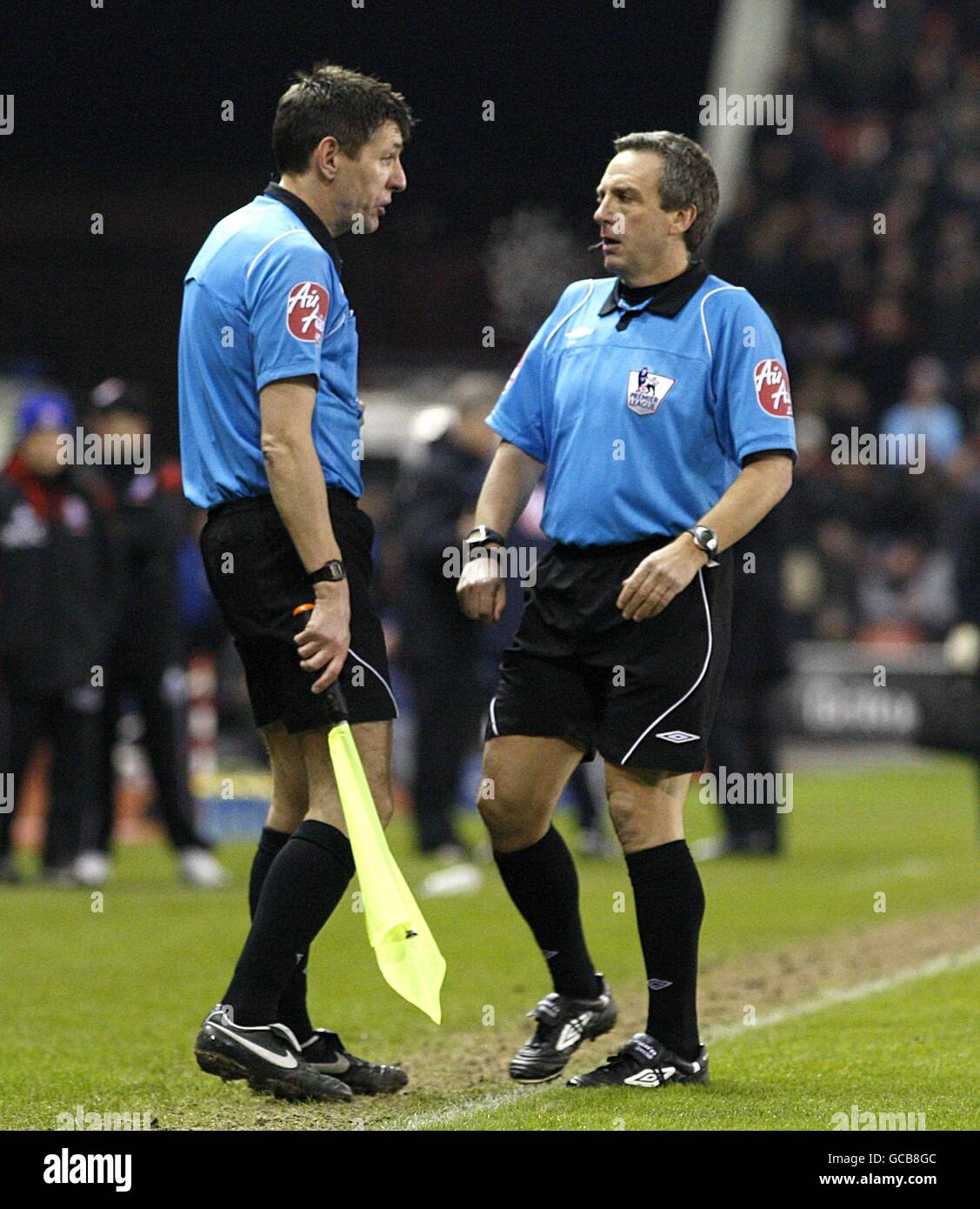 Sending off premier league hi-res stock photography and images - Alamy