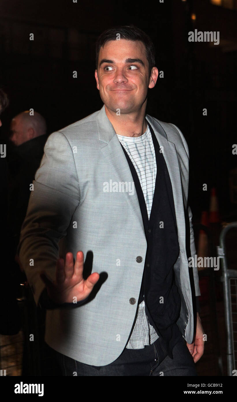 BRIT Awards 2010 - EMI Aftershow Party- London. Robbie Williams arrives ...