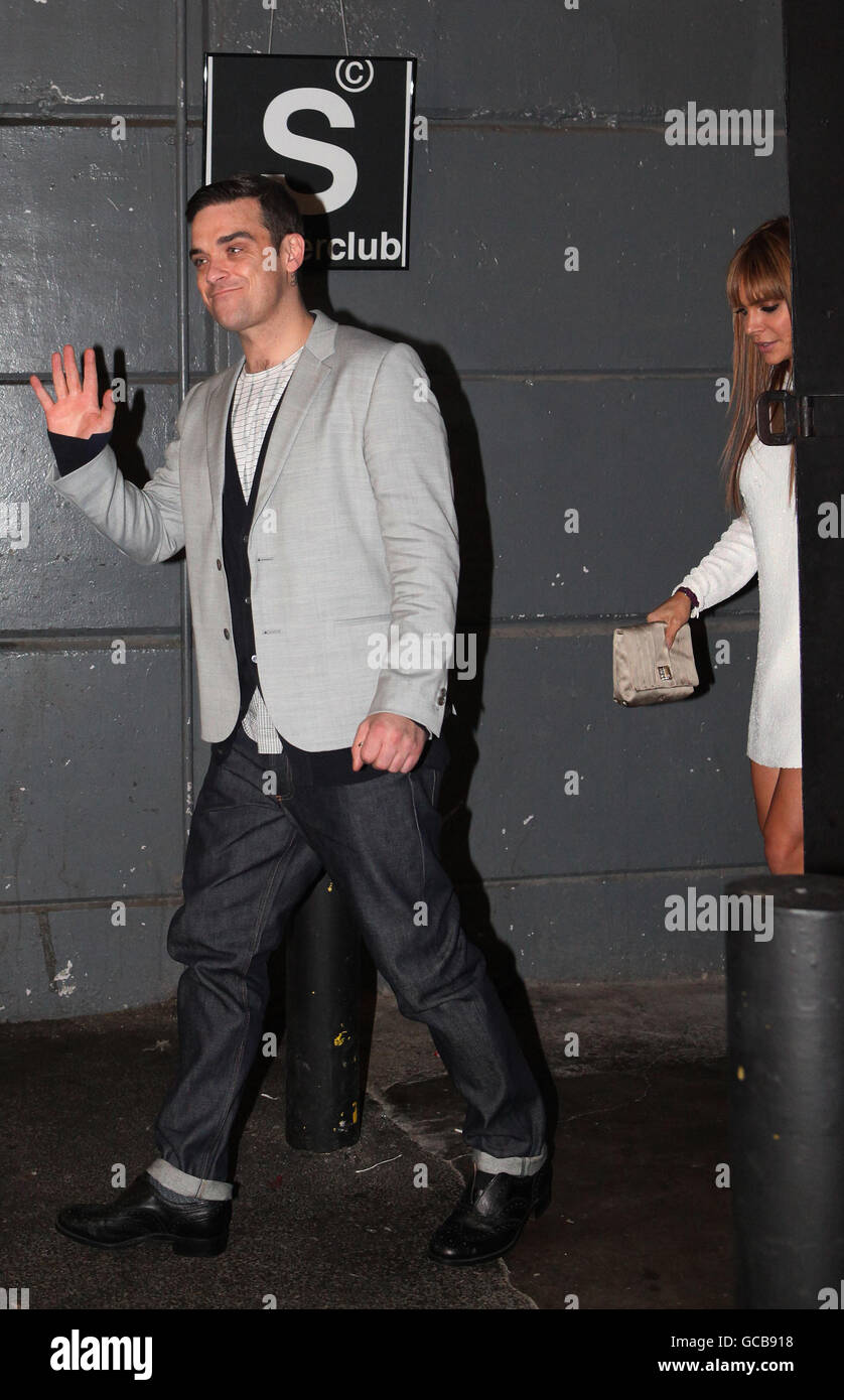 BRIT Awards 2010 - EMI Aftershow Party- London. Robbie Williams leaves ...