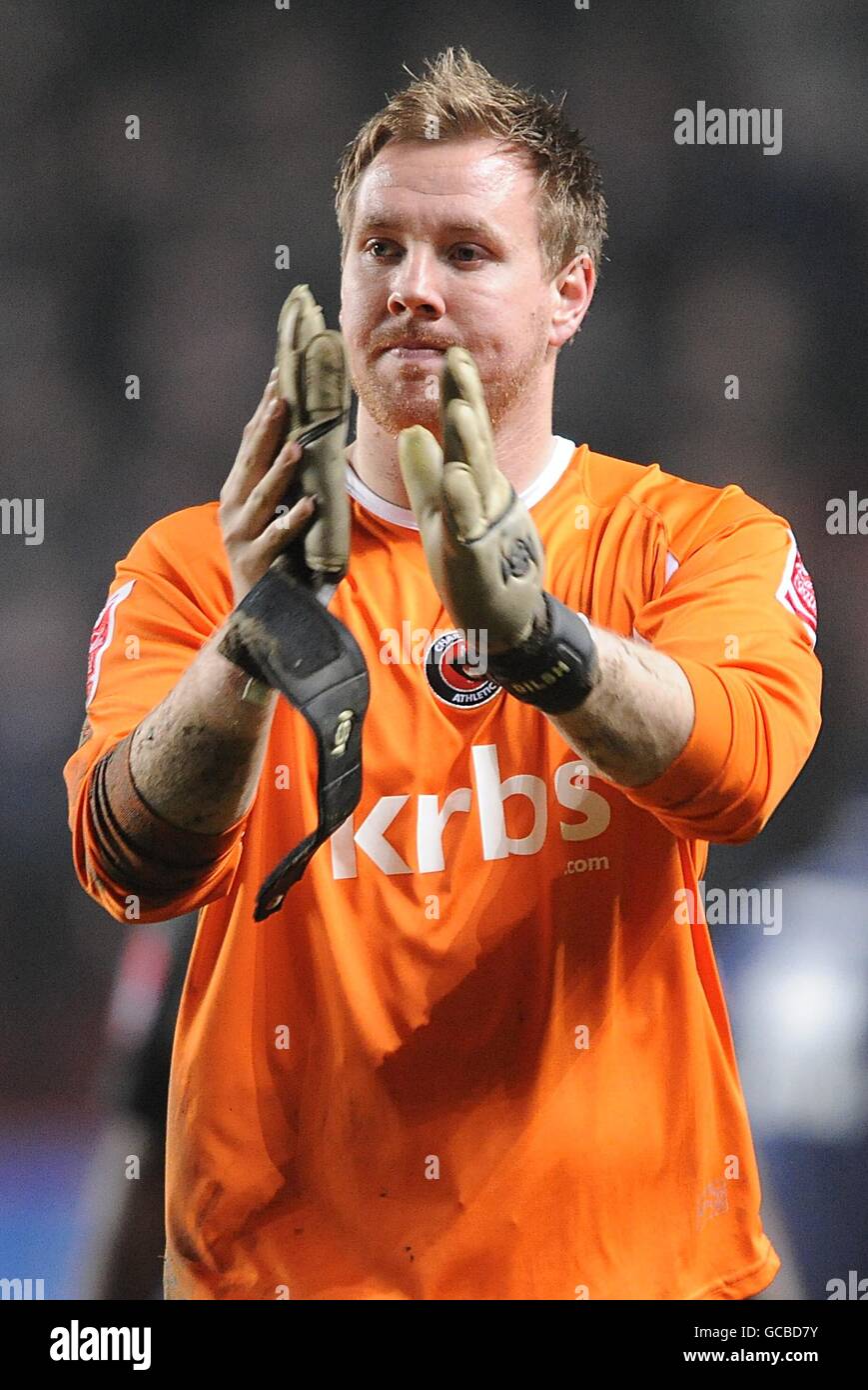 Charlton athletic goalkeeper robert elliot hi-res stock photography and ...