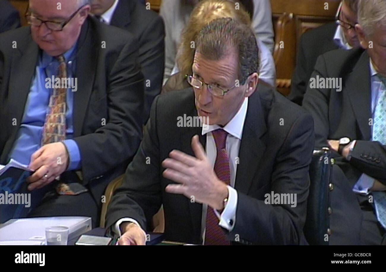 Cabinet secretary Sir Gus O'Donnell gives evidence to the Commons ...