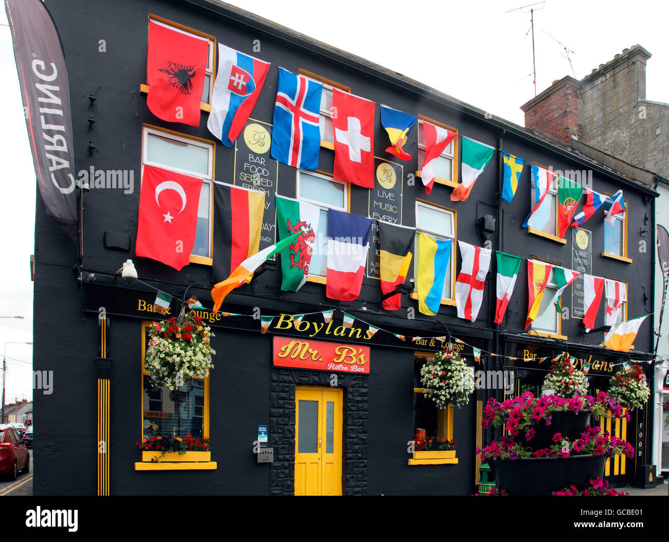 Carrickmacross main street hi-res stock photography and images - Alamy