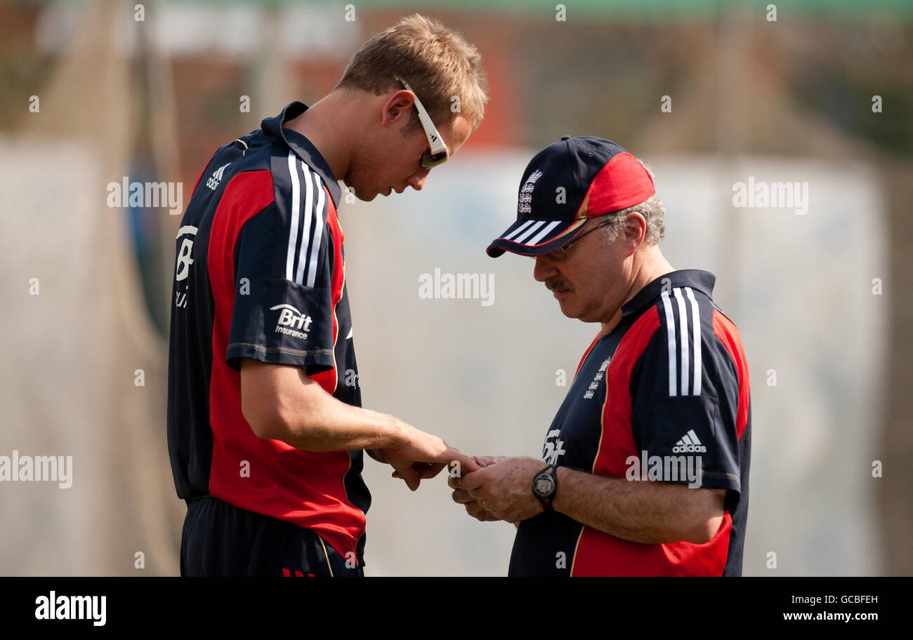 From left englands stuart broad hi-res stock photography and images - Alamy