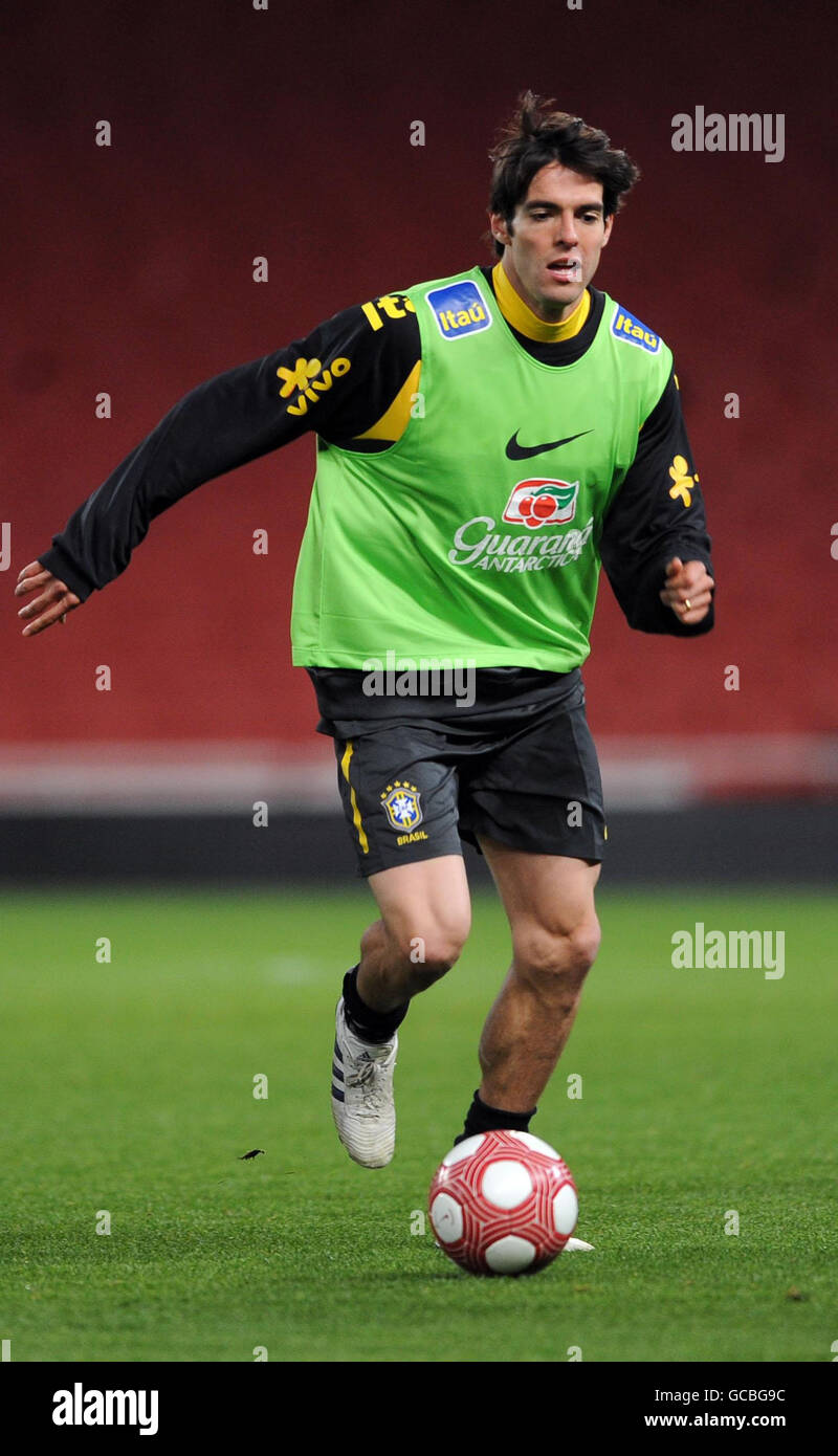 Kaka brazilian football soccer player hi-res stock photography and ...