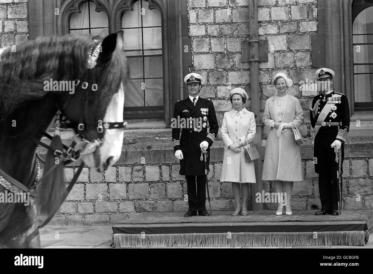 Queen Margrethe and Prince Henrik of Denmark with Queen Elizabeth II ...