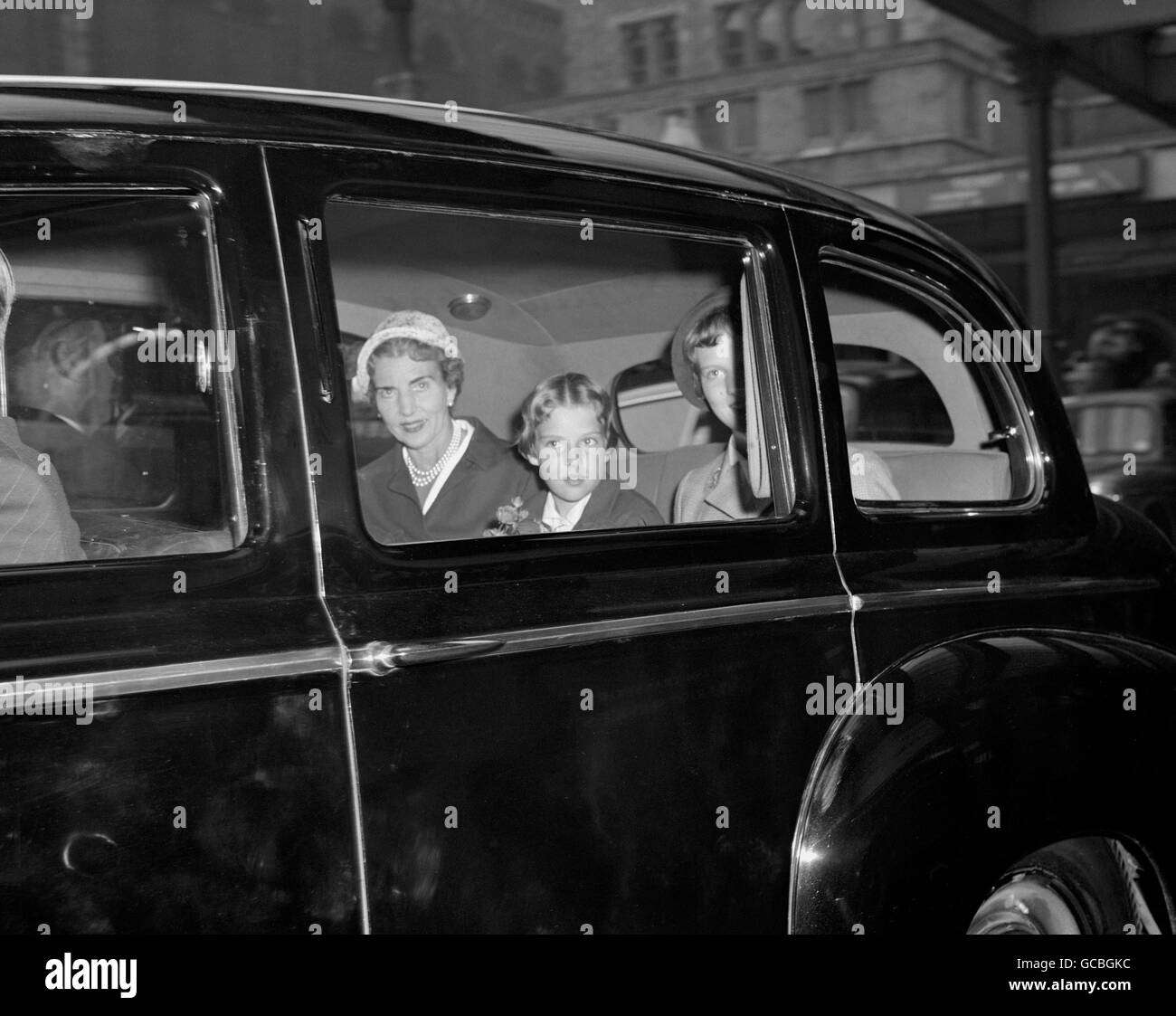 Royalty - Queen Ingrid and Daughters - London Stock Photo - Alamy
