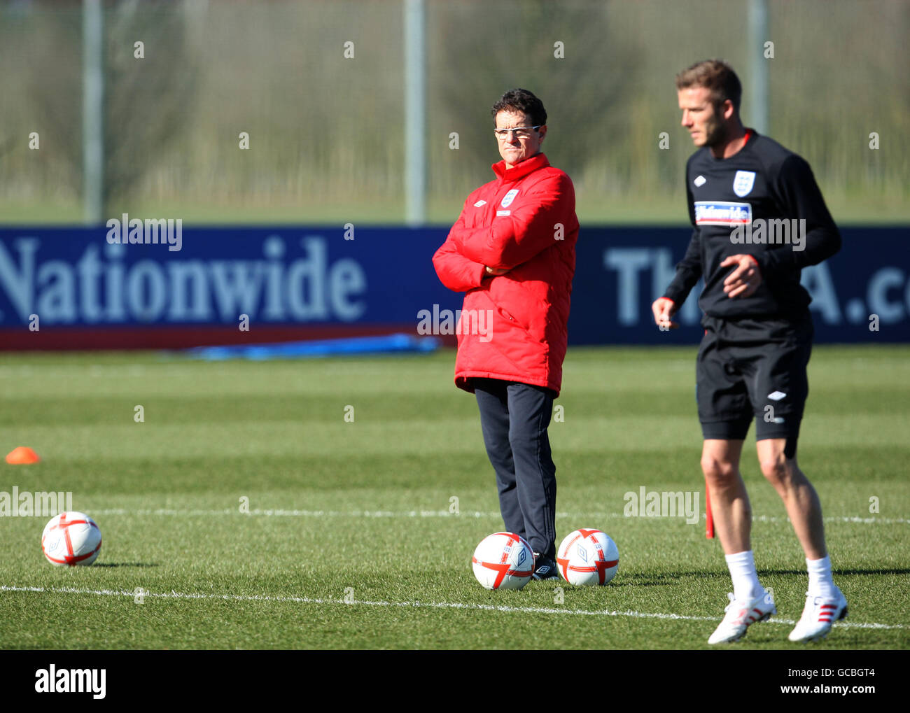David beckham england coach hi-res stock photography and images - Alamy