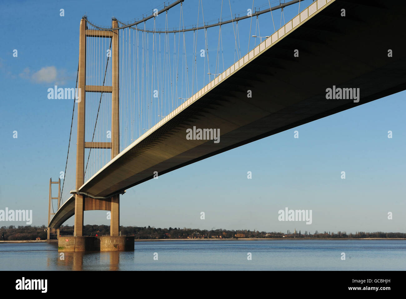 Buildings and landmarks humber bridge hi-res stock photography and ...