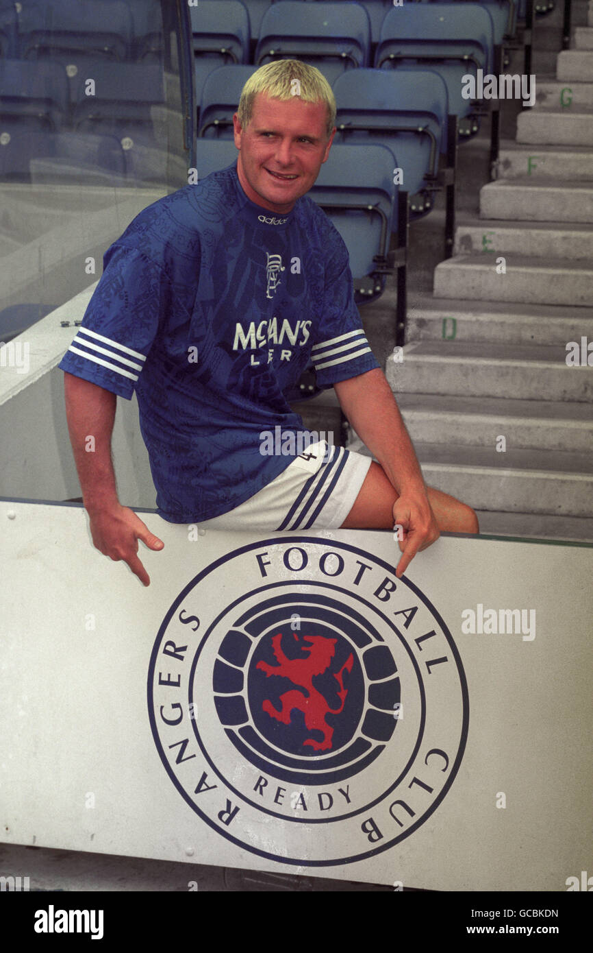 GASCOIGNE SIGNS FOR RANGERS Stock Photo - Alamy