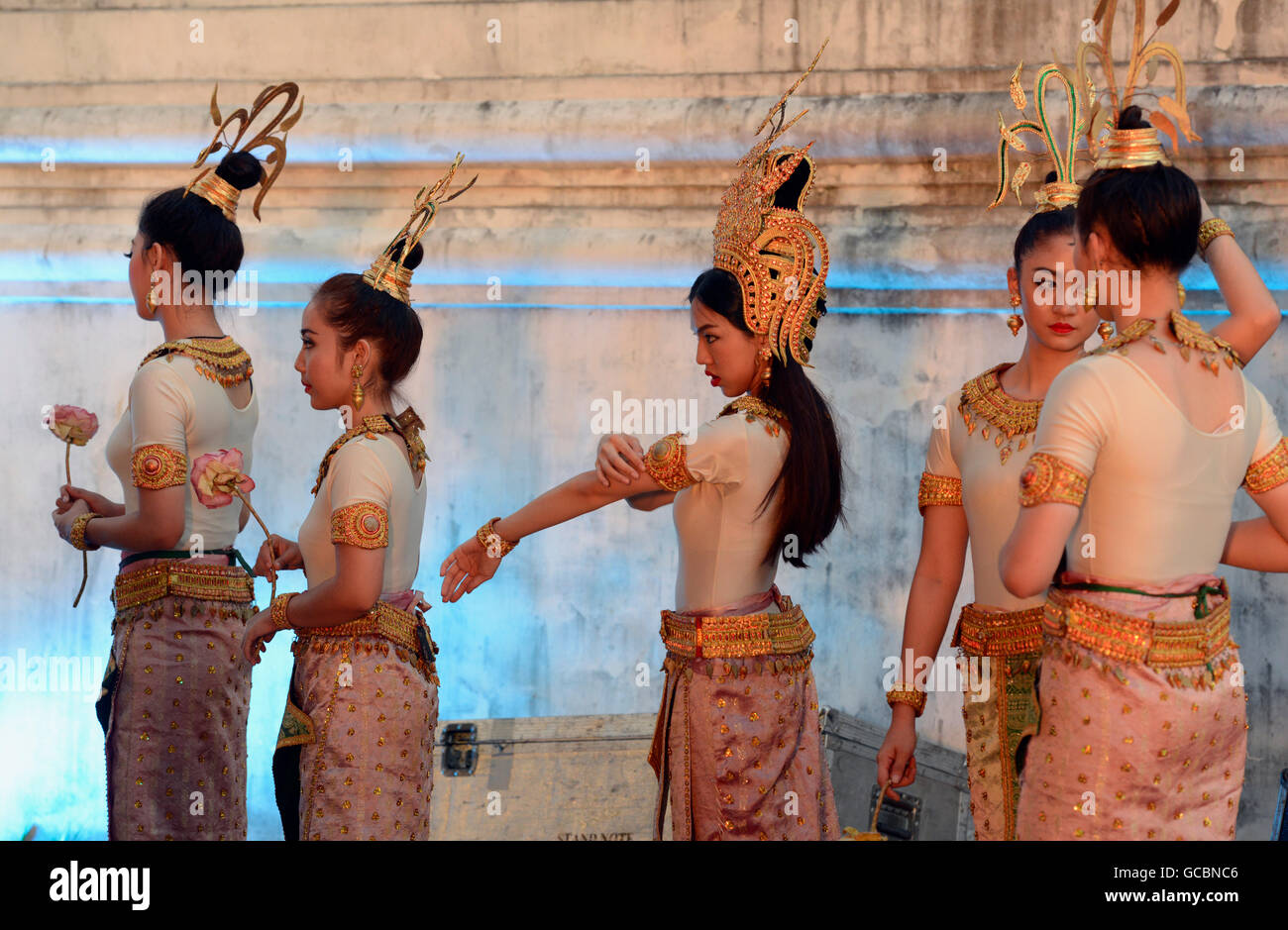 traditional Thai Dance in the Santichaiprakan Park at the Mae Nam Chao Phraya River in the city ...