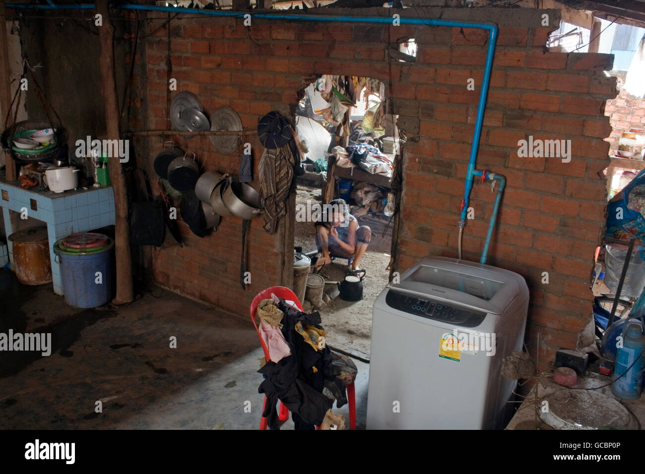 Woman in messy house hi-res stock photography and images - Alamy