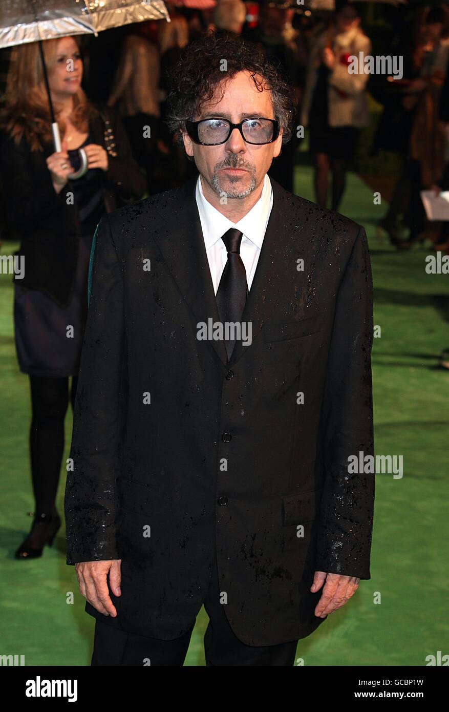 Tim burton arriving royal world premiere alice in wonderland odeon hi ...