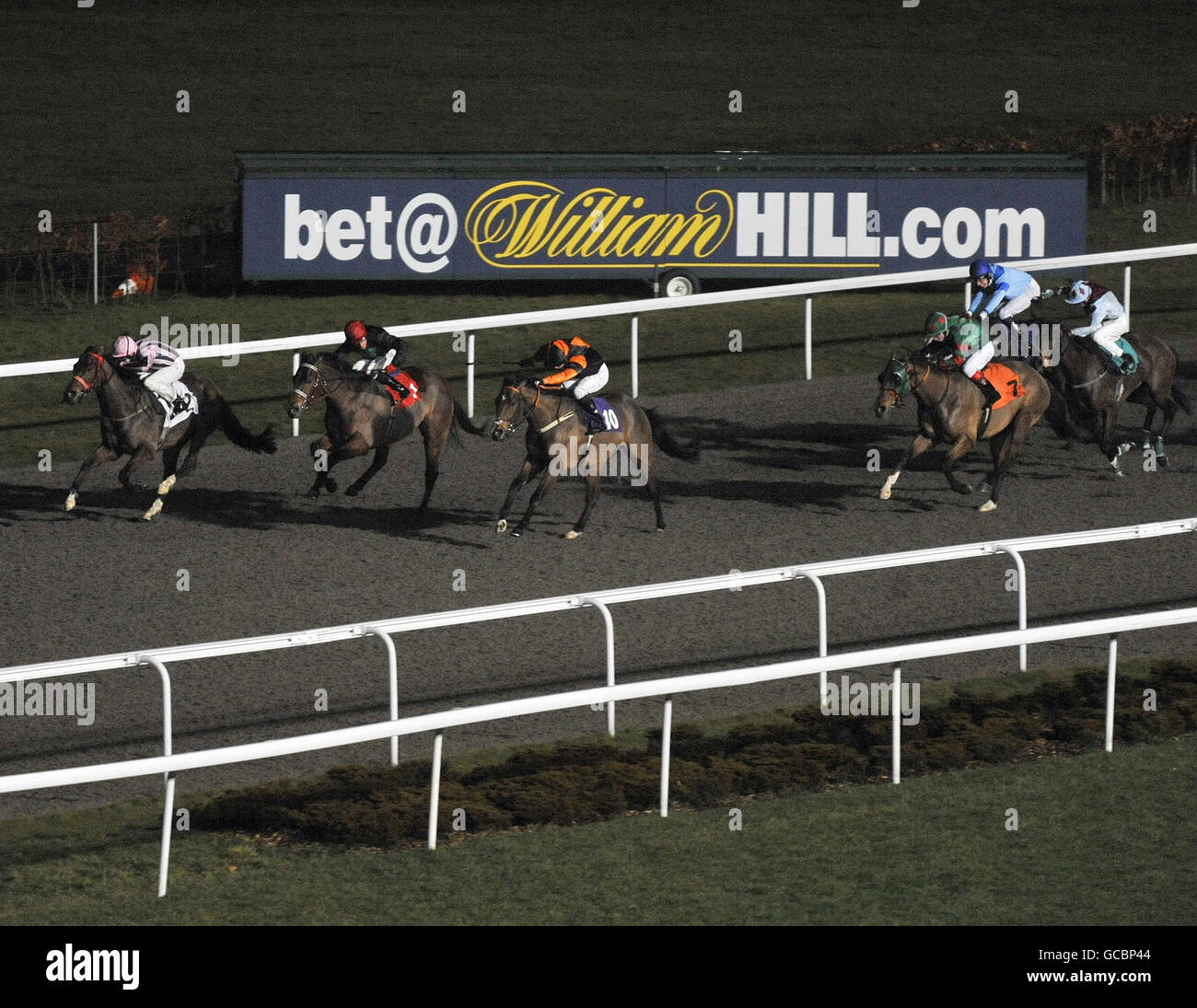 Kempton gallops hi-res stock photography and images - Alamy