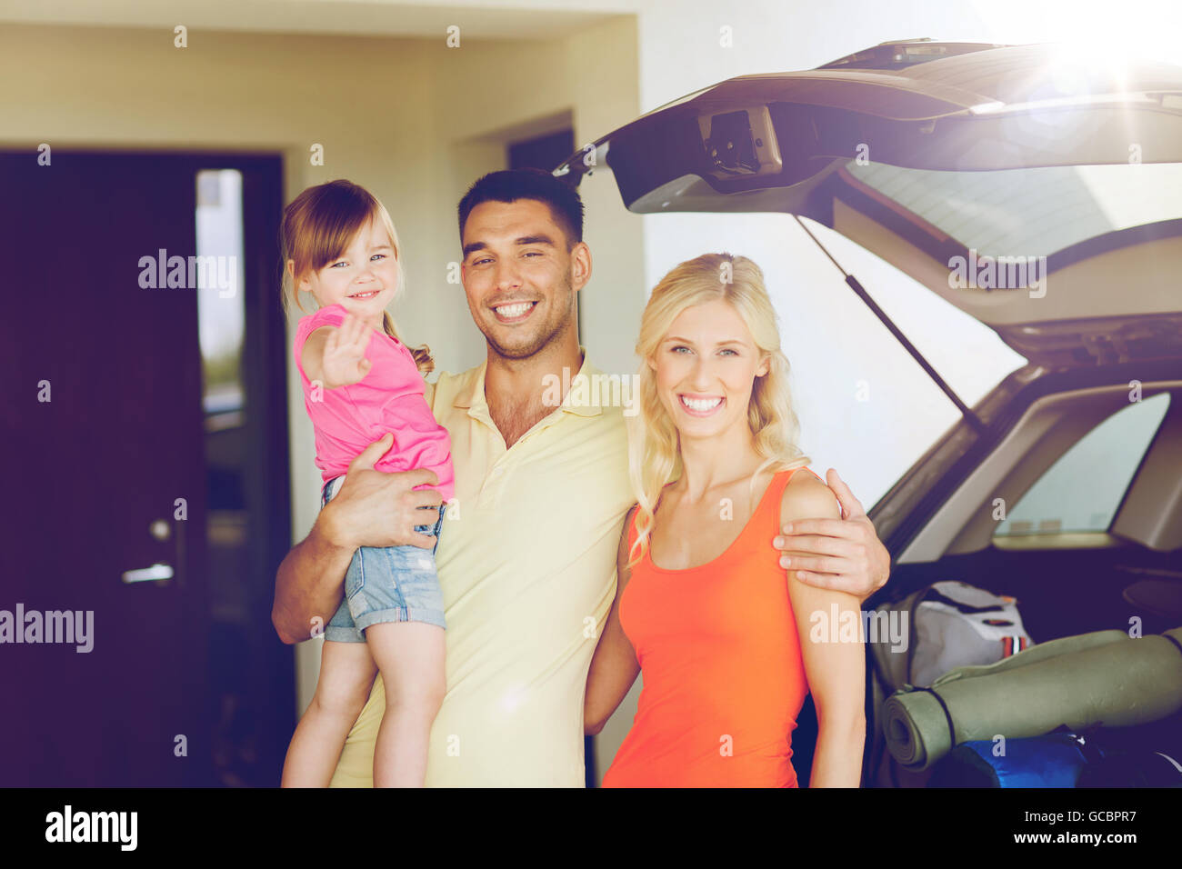 Estate car family waving hi-res stock photography and images - Alamy