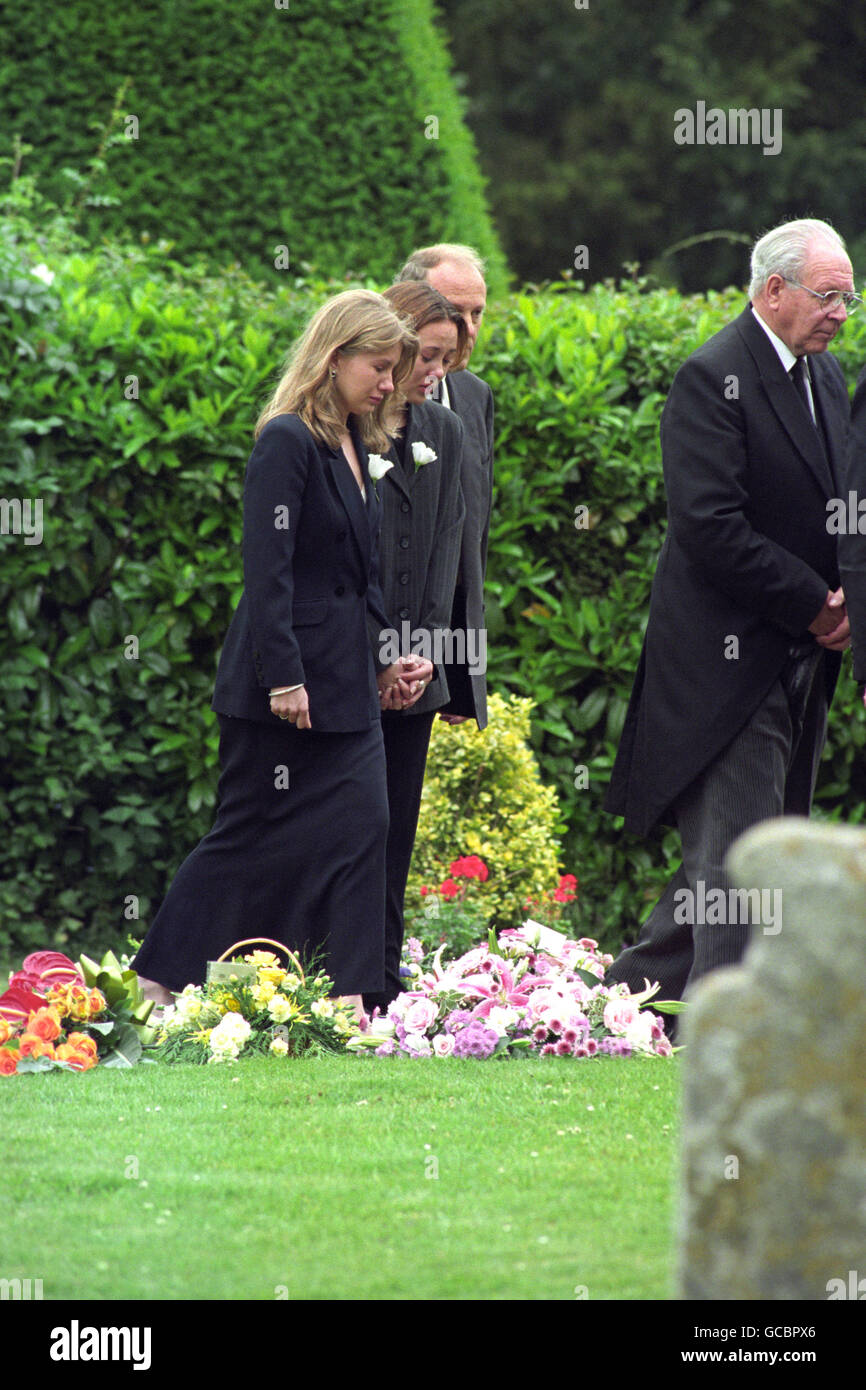 Crime - Janet Brown Murder - Funeral - Radnage Stock Photo - Alamy