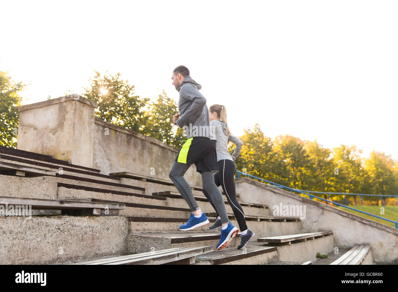 Family running track hi-res stock photography and images - Alamy