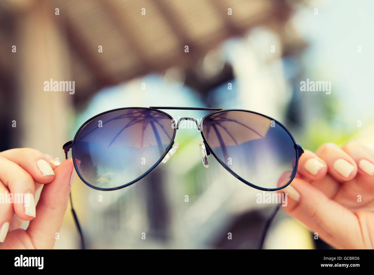 Human shades hi-res stock photography and images - Alamy