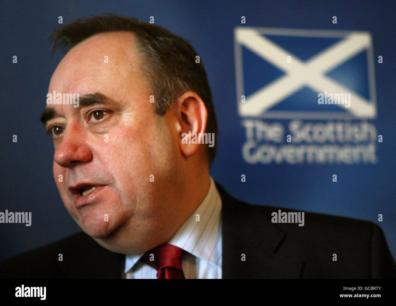 First Minister Alex Salmond hosts a media briefing in the Drawing Room ...