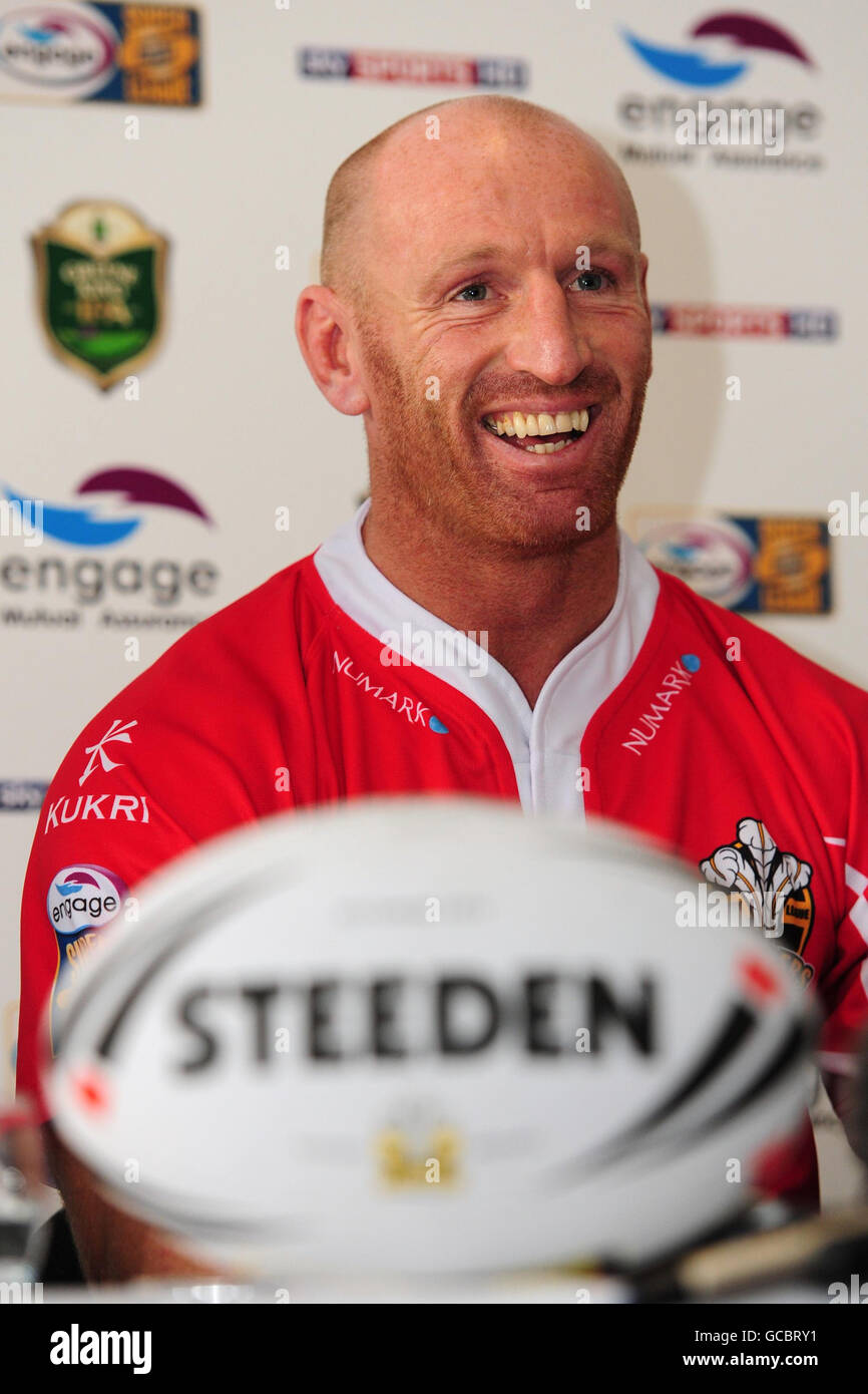 Rugby League - Gareth Thomas Unveiling - Racecourse Ground Stock Photo ...