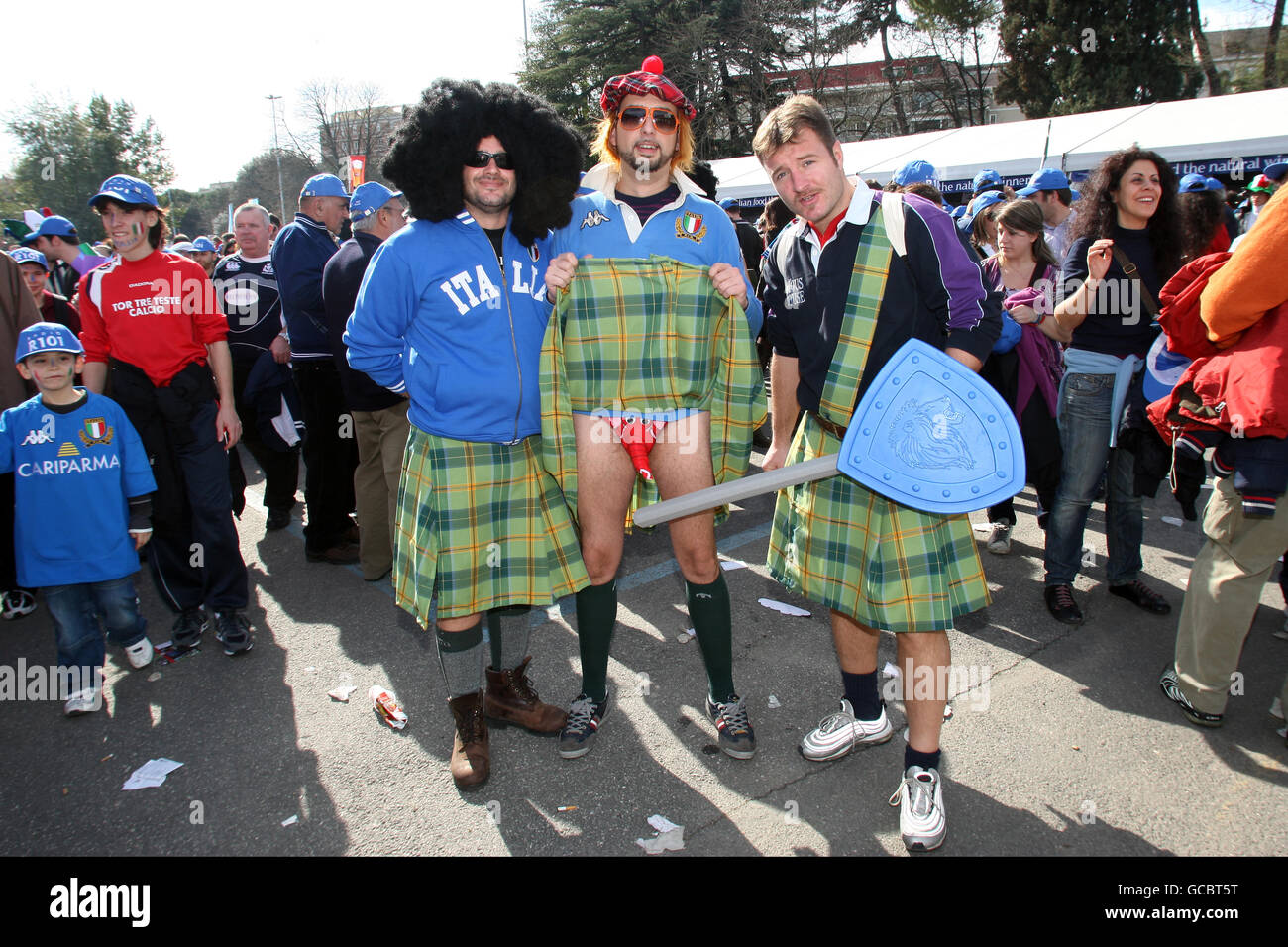 Scotland fans soak up the atmosphere outside the Stadio Flaminio Stock ...