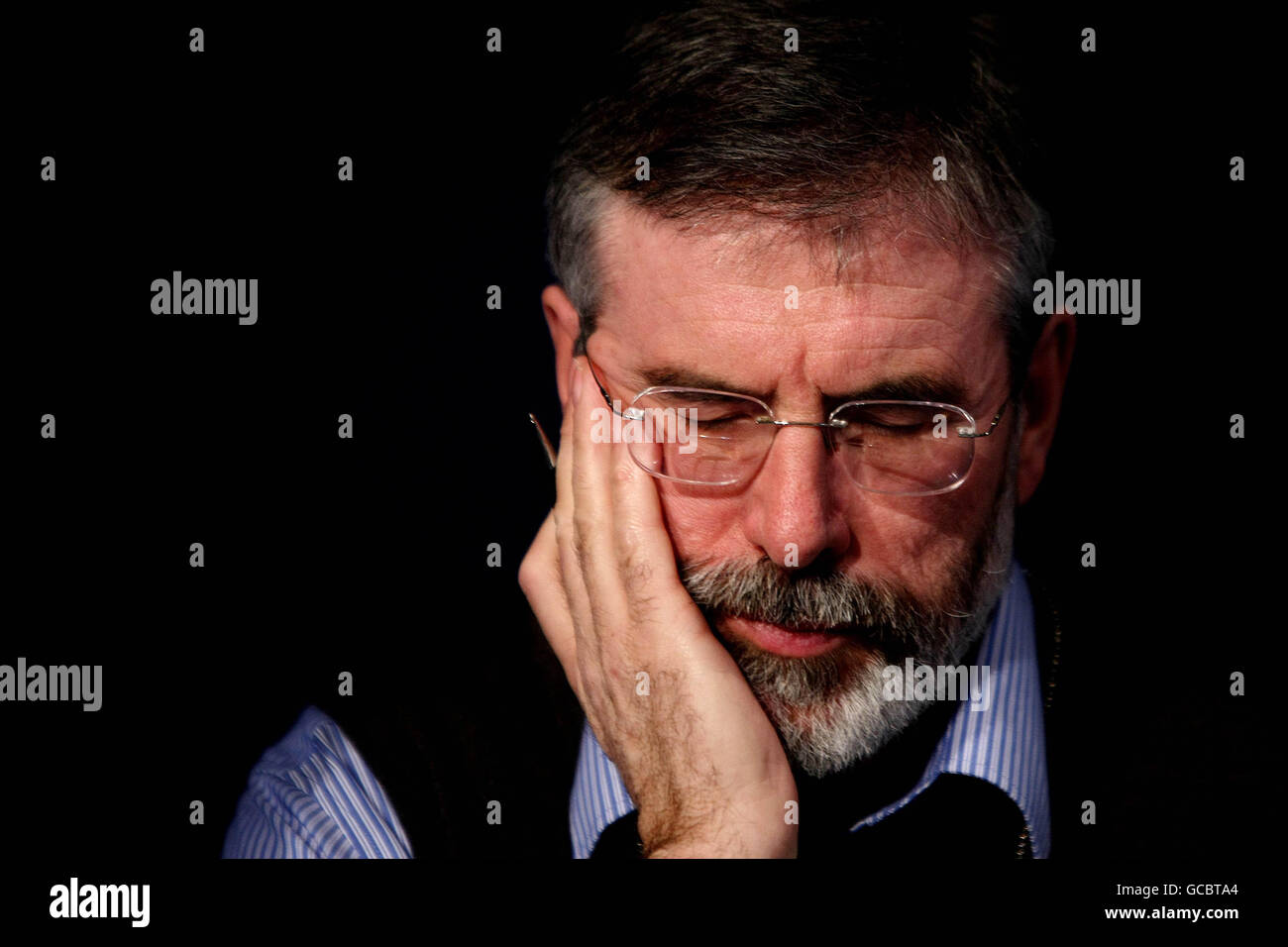 Politics close up head head shot gerry adams hi-res stock photography ...