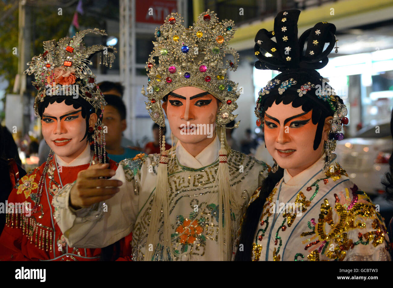 Chinesische oper hi-res stock photography and images - Alamy