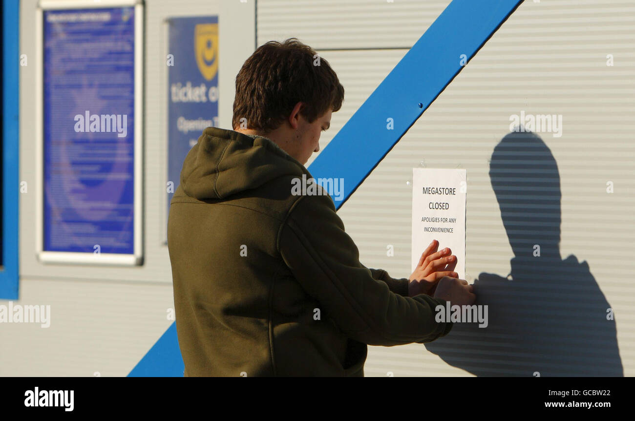 Soccer portsmouth press conference hi-res stock photography and images ...