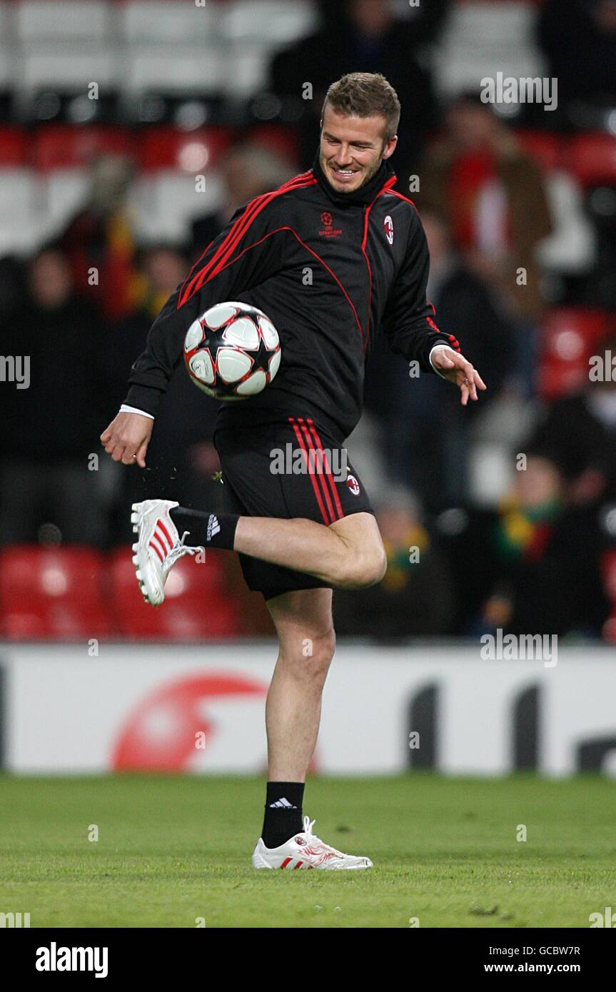 David beckham old trafford milan hi-res stock photography and images ...