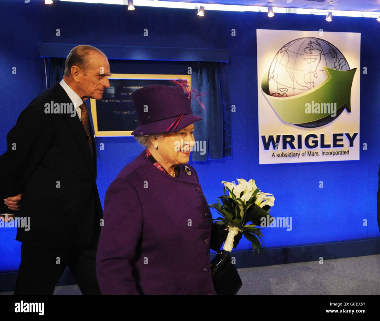 Queen elizabeth ii visit devon hi-res stock photography and images - Alamy
