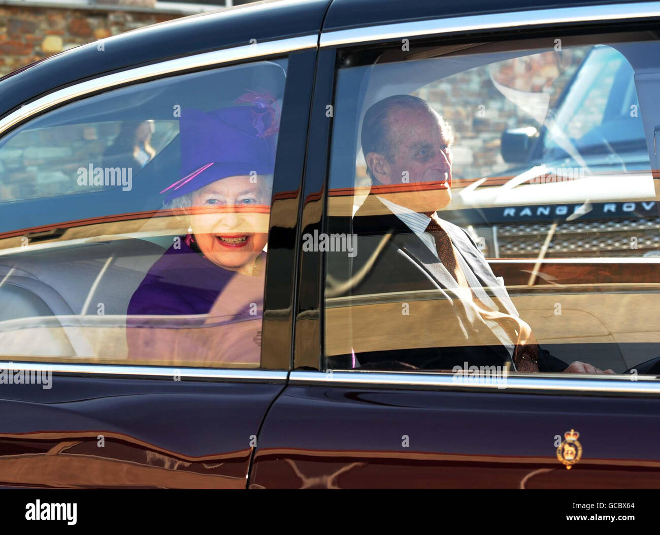 Queen elizabeth ii visit devon hi-res stock photography and images - Alamy