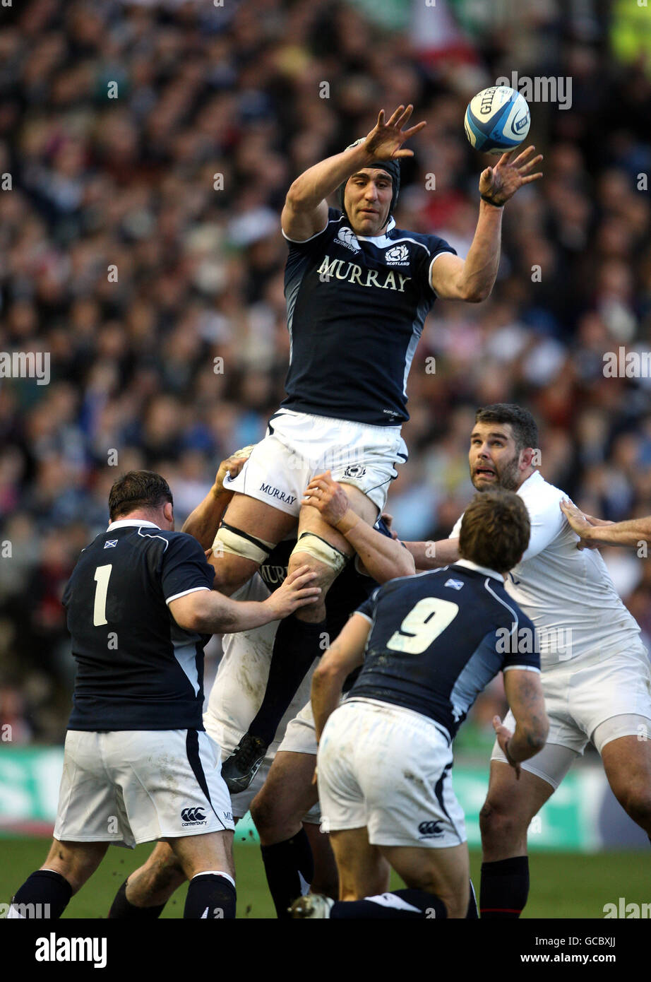 Rugby Union - RBS 6 Nations Championship 2010 - Scotland v England - Murrayfield Stock Photo - Alamy