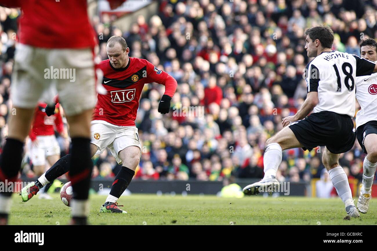 Second manchester goal hi-res stock photography and images - Alamy