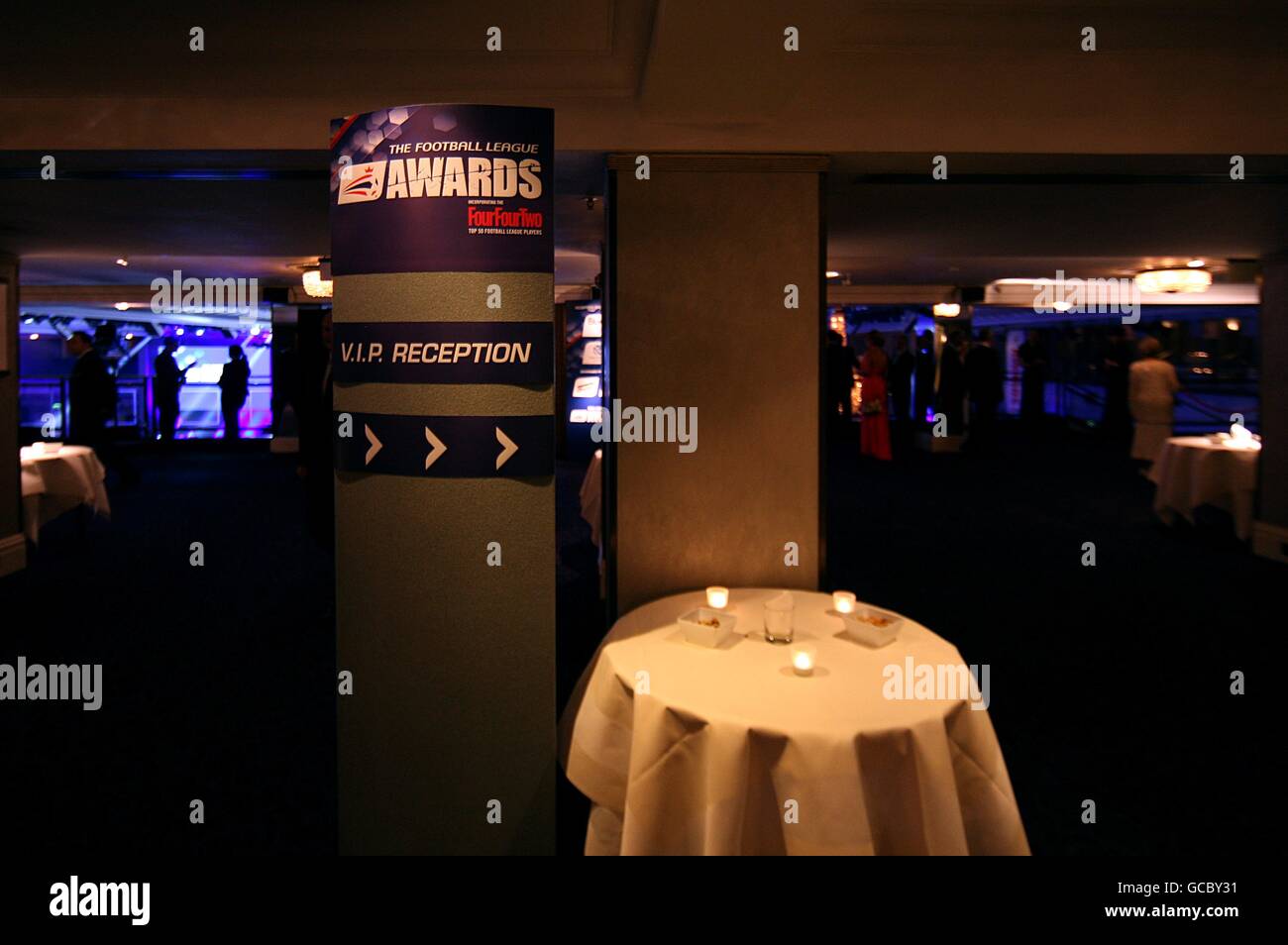 Football reception hi-res stock photography and images - Alamy