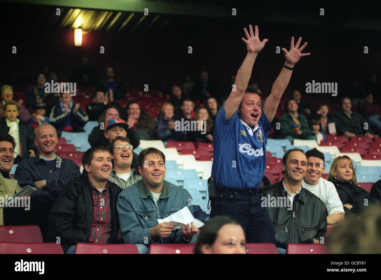 Chelsea fc director matthew harding hi-res stock photography and images ...