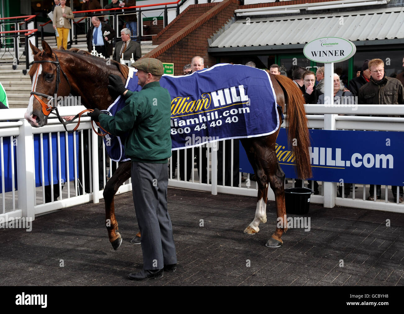 Horse racing races com william hill branding signage sponsor board hi ...